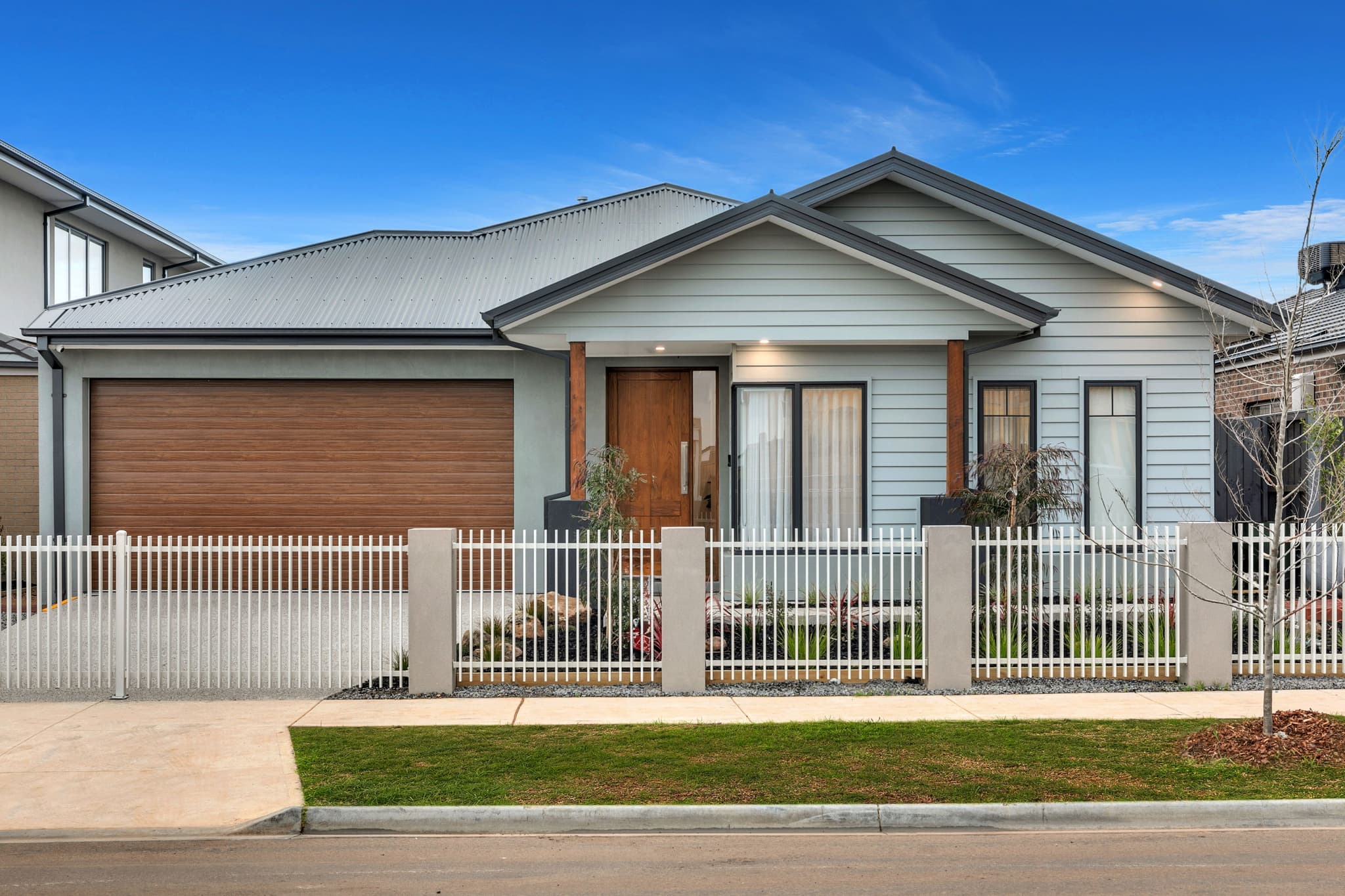 Alamora Estate Display Home Tarneit | Ridgewater Homes